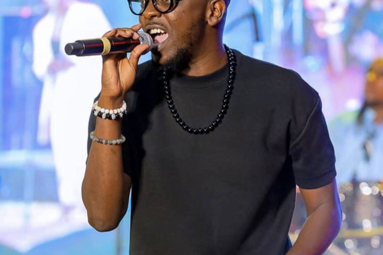 Nta byangombwa ndimo guhiga! Jules Sentore yakuyeho urujijo ku nkuru ...