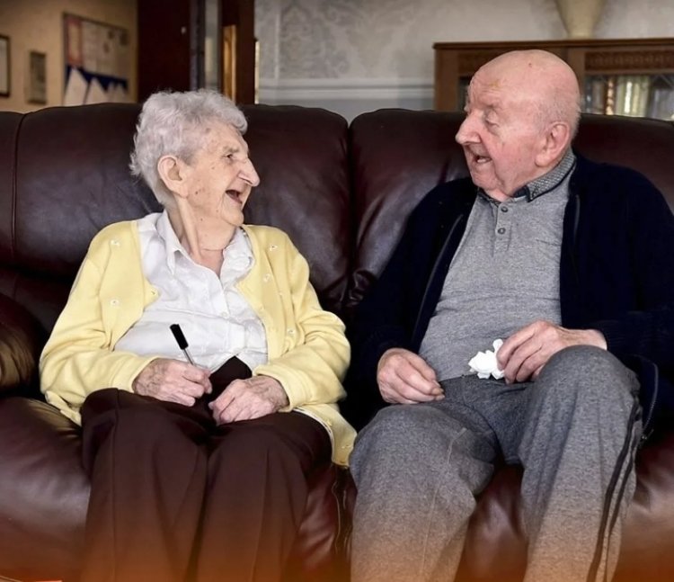 Inkuru y’urukundo rudasanzwe rw’umubyeyi w’imyaka 98 n’umuhungu we w ...